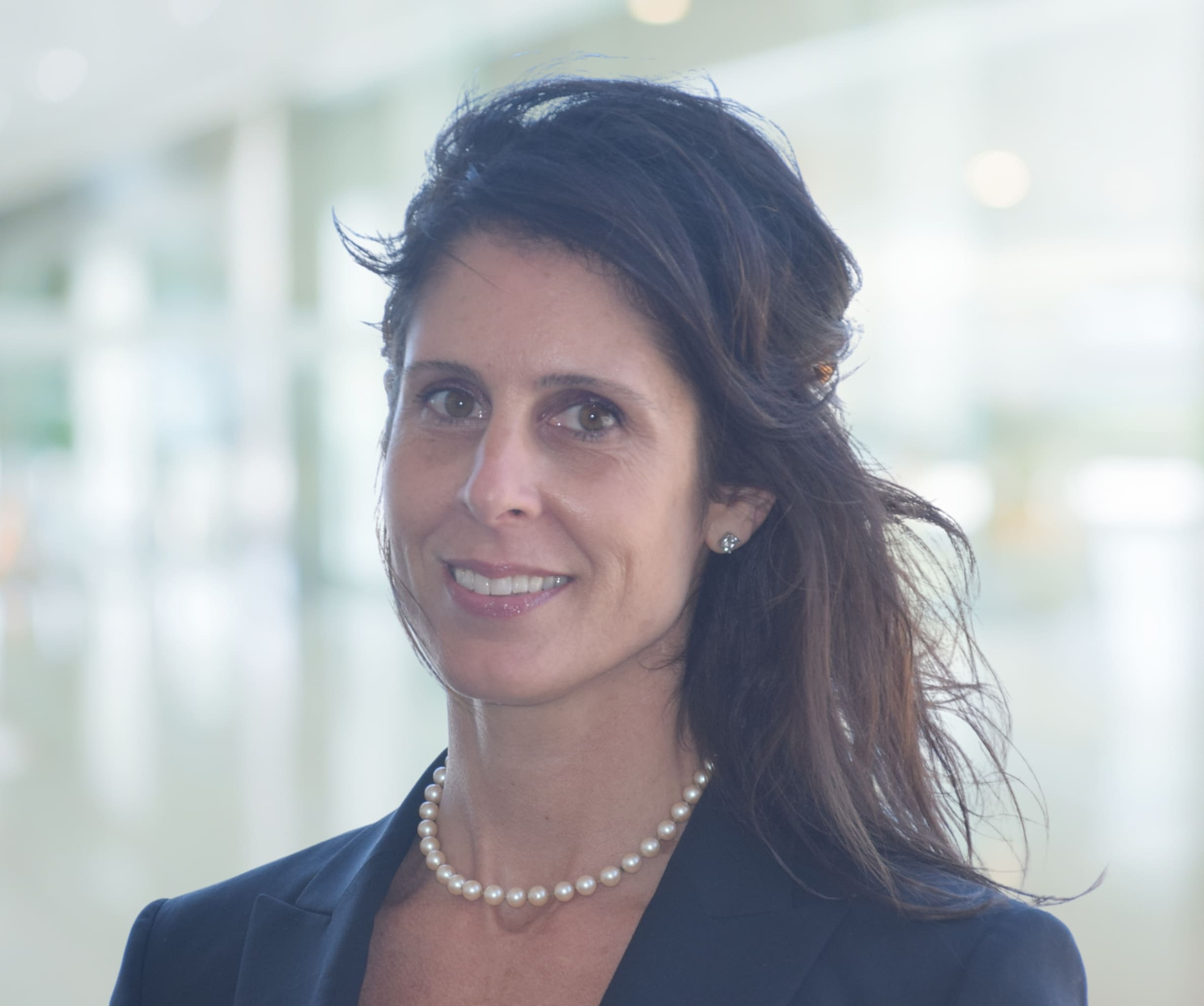 Elena C. Oguiza | Gordon Rees Scully Mansukhani